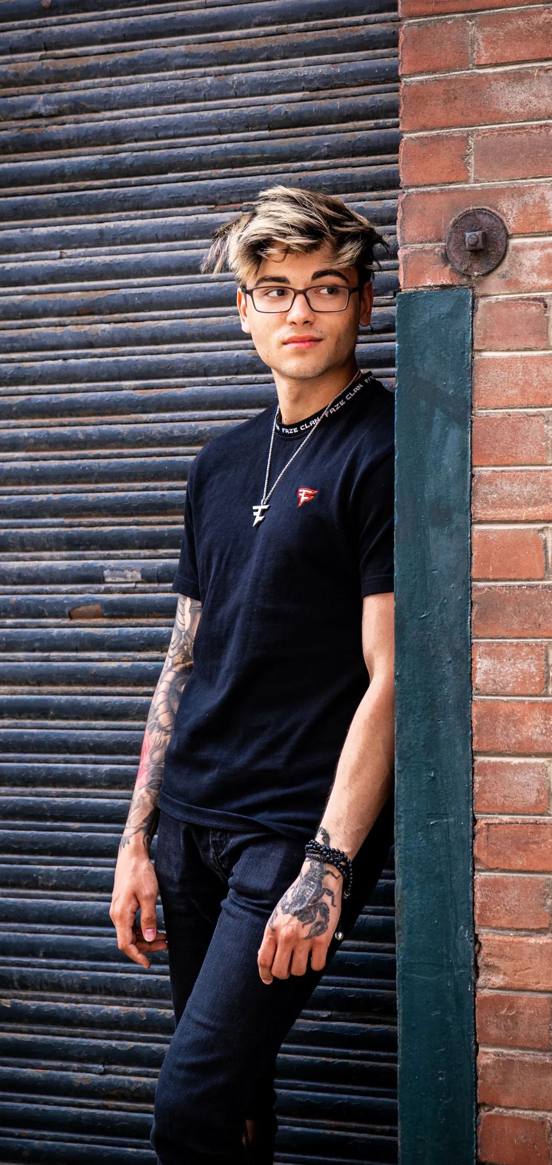 【CS:GO】CSGO壁纸｜总监twistzz-3楼猫